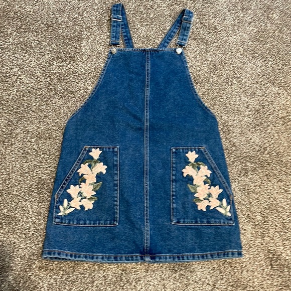 Topshop | Jeans | Topshop Moto Tulip Embrodered Pinafore Denim Overall ...